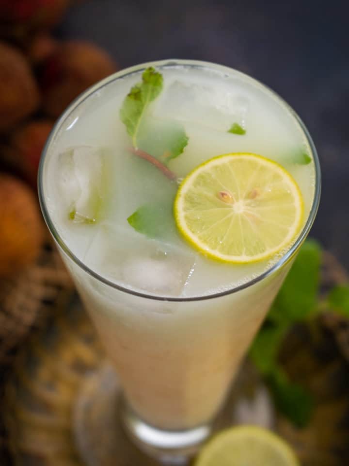 Refreshing Mango Ginger Lemonade Recipe - Whiskaffair