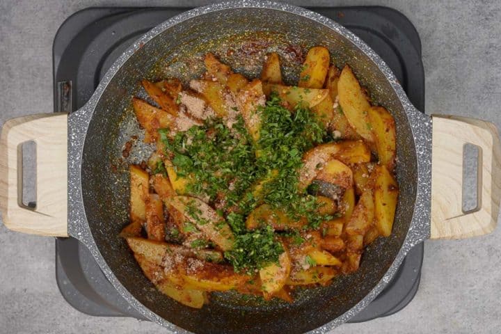 Achari Aloo Recipe (Indian Pickle-Spiced Potato Curry) - Whisk Affair