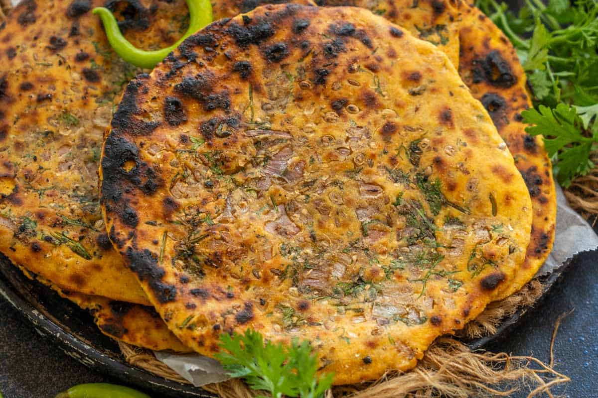 Missi Roti Recipe (Punjabi Besan & Atta Flatbread) - Whisk Affair