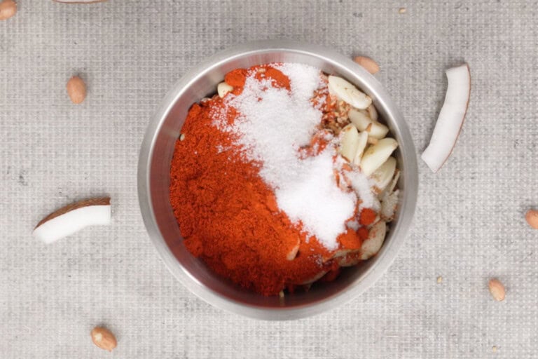 Vada Pav Chutney Recipe (Dry Garlic Chutney) - Whisk Affair