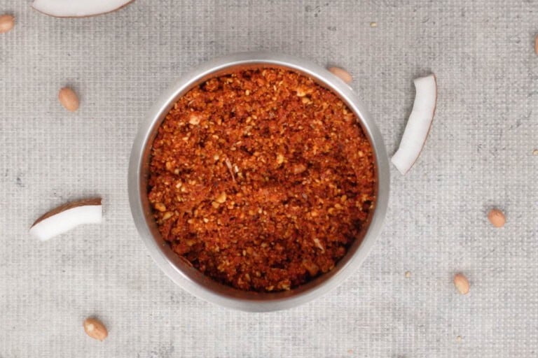 Vada Pav Chutney Recipe (Dry Garlic Chutney) - Whisk Affair