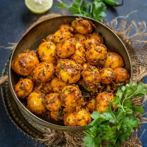 Easy Bombay Potatoes (Indian Style Spicy Potatoes) - Whiskaffair