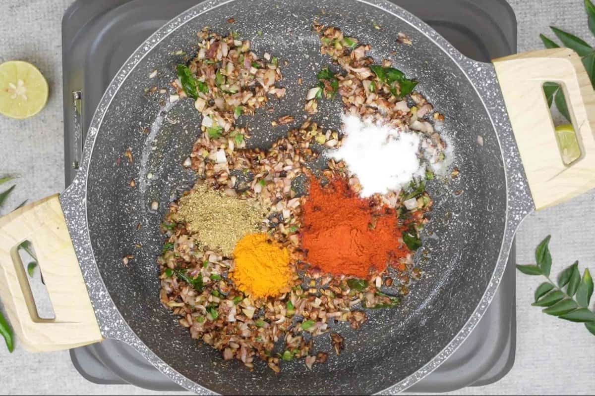 Bombay Potatoes Recipe (Indian Style Spicy Potatoes)