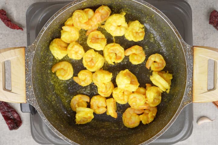 Goan Shrimp Curry Recipe (Goan Prawn Curry) - Whisk Affair