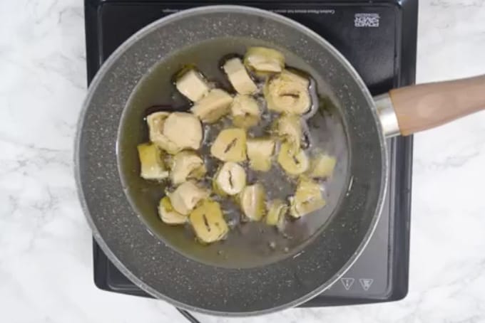 Soya Chaap Curry Recipe (Step by Step + Video) - Whiskaffair
