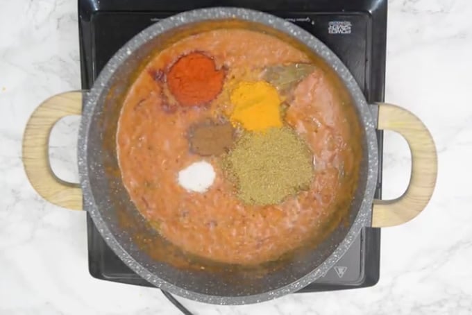 Soya Chaap Curry Recipe (Step by Step + Video) - Whiskaffair