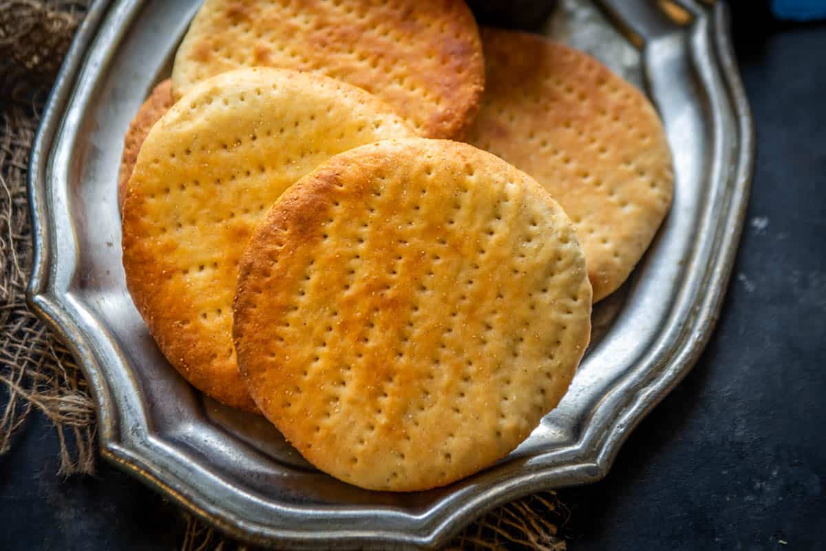 Bakarkhani Roti Recipe - Whiskaffair