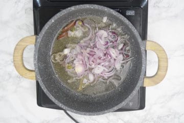 Soya Chaap Curry Recipe (Step by Step + Video) - Whiskaffair