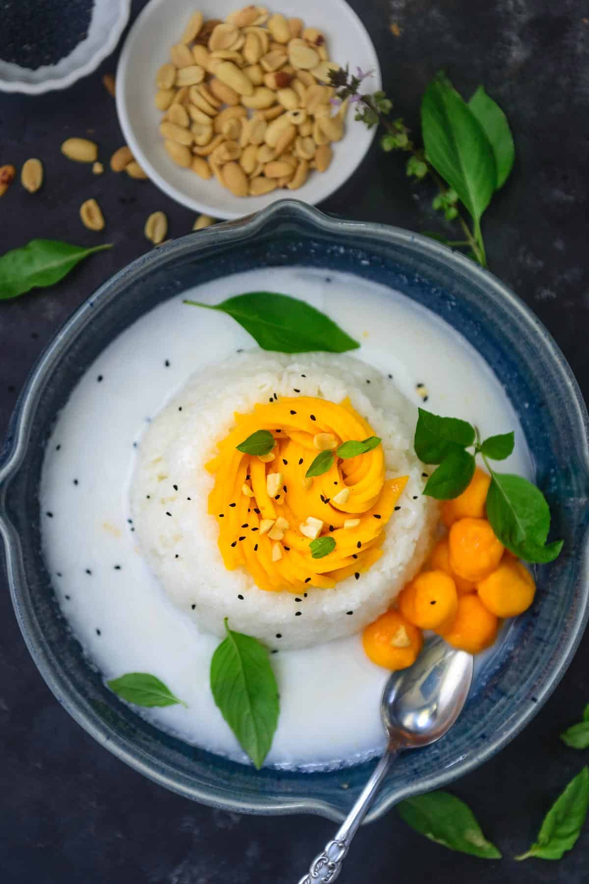 Mango Sticky Rice Recipe (Step by Step + Video) - Whiskaffair