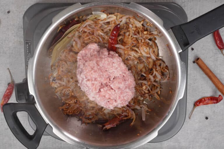 Mutton Rara Curry Recipe (Restaurant Style) - Whisk Affair