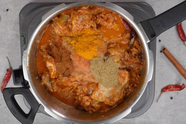 Mutton Rara Curry Recipe (Restaurant Style) - Whiskaffair