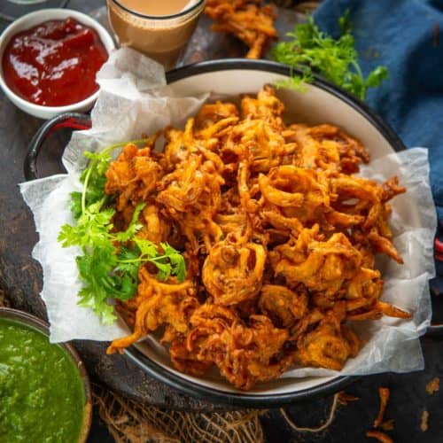 Onion Pakoda Recipe (Onion Pakora, Kanda Bhaji) - Whiskaffair
