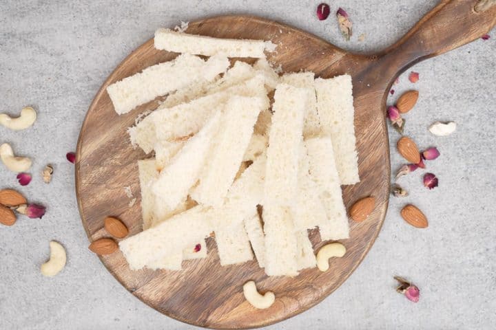 Bread Halwa Recipe (Bread Sheera) - Whiskaffair