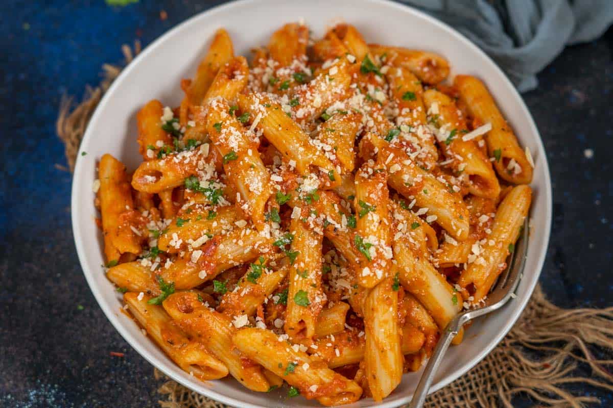Creamy Chicken Penne Alla Vodka Recipe + Video
