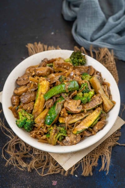 Hibachi Vegetables Recipe - Whiskaffair