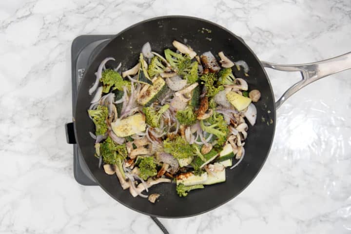 Hibachi Vegetables Recipe (Step by Step + Video) - Whiskaffair