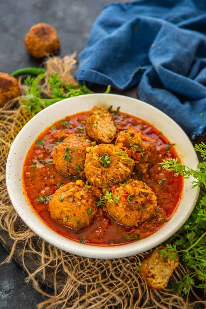 Lauki Kofta Curry Recipe (Bottle Gourd Kofte) + Video