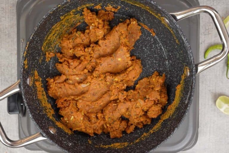 Zunka Recipe (Maharashtrian Jhunka) - Whiskaffair