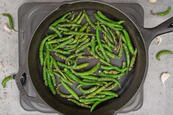 Green Chilli Thecha Recipe (Maharashtrian Hirvi Mirchi Chutney)
