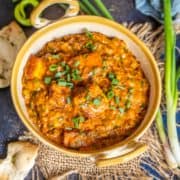 Paneer Hara Pyaz Recipe (Paneer Green Onion Curry)