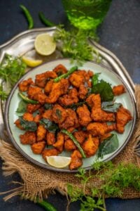 Crispy Chicken Pakora Recipe (Chicken Pakoda) + Video
