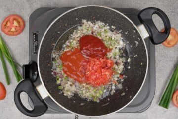 Paneer Hara Pyaz Recipe - Whisk Affair