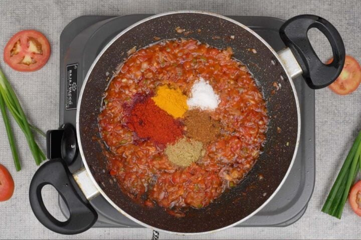 Paneer Hara Pyaz Recipe - Whisk Affair