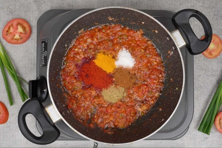 Paneer Hara Pyaz Recipe - Whisk Affair