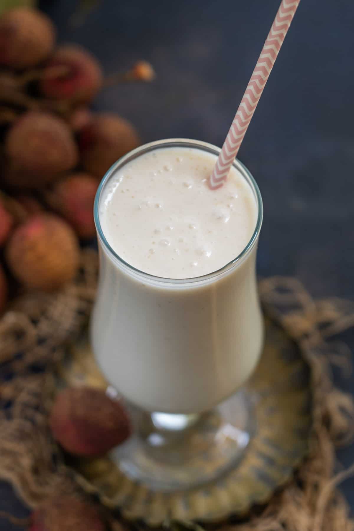 Lychee Smoothie Recipe (Litchi Smoothie) - Whiskaffair