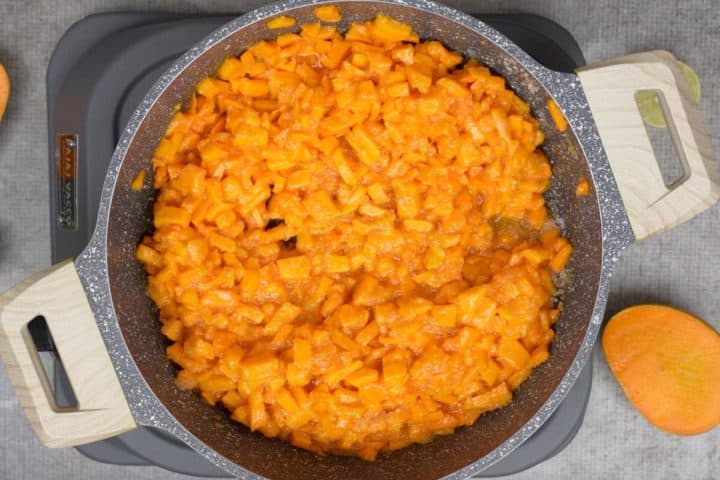 Mango Coulis Recipe (Mango Sweet Sauce) - Whisk Affair