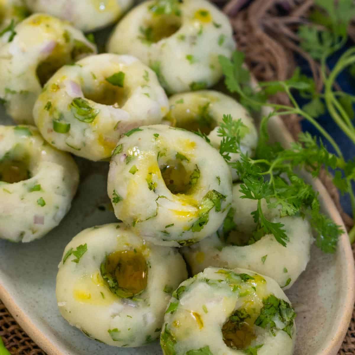 Aloo Sheddo Recipe (Alu Sheddho) - Whiskaffair