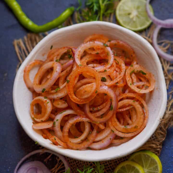 Laccha Onion Recipe (Lachha Pyaaz) - Whiskaffair