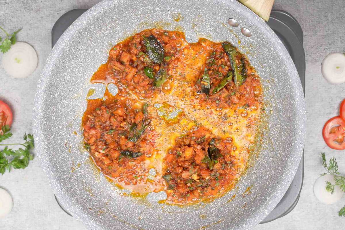 Hyderabadi Spot Idli Recipe + Video - Whiskaffair