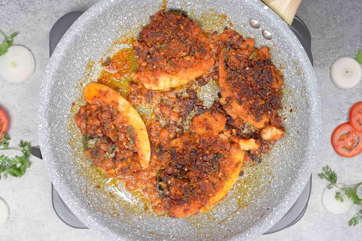 Hyderabadi Spot Idli Recipe + Video - Whiskaffair