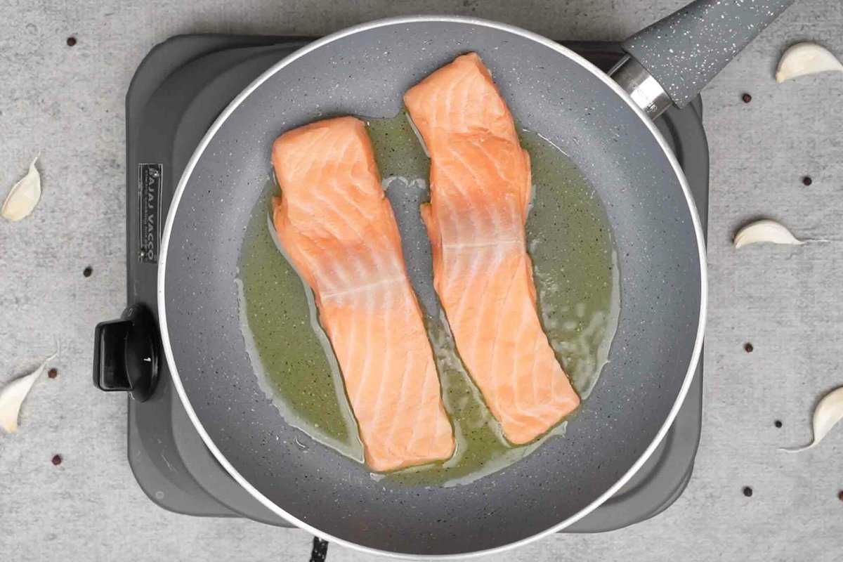 Hibachi Salmon Recipe (Japanese Steakhouse Style) - Whiskaffair