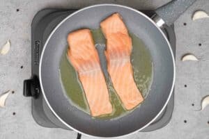 Hibachi Salmon Recipe (Japanese Steakhouse Style) - Whiskaffair