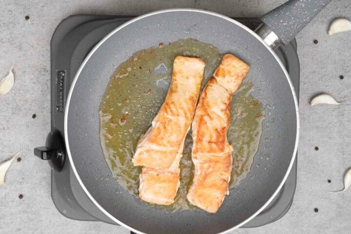 Hibachi Salmon Recipe (Japanese Steakhouse Style) - Whiskaffair