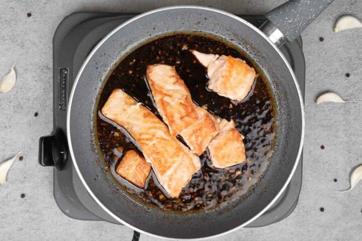 Hibachi Salmon Recipe (Japanese Steakhouse Style) - Whiskaffair