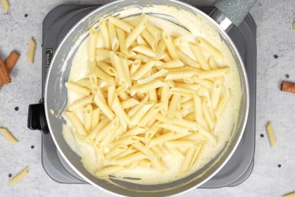 Outback Mac And Cheese Recipe ( Mac-A-Roo) - Whiskaffair