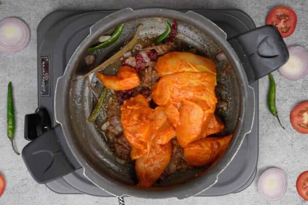 Boneless Chicken Curry Recipe (North Indian Style) - Whiskaffair