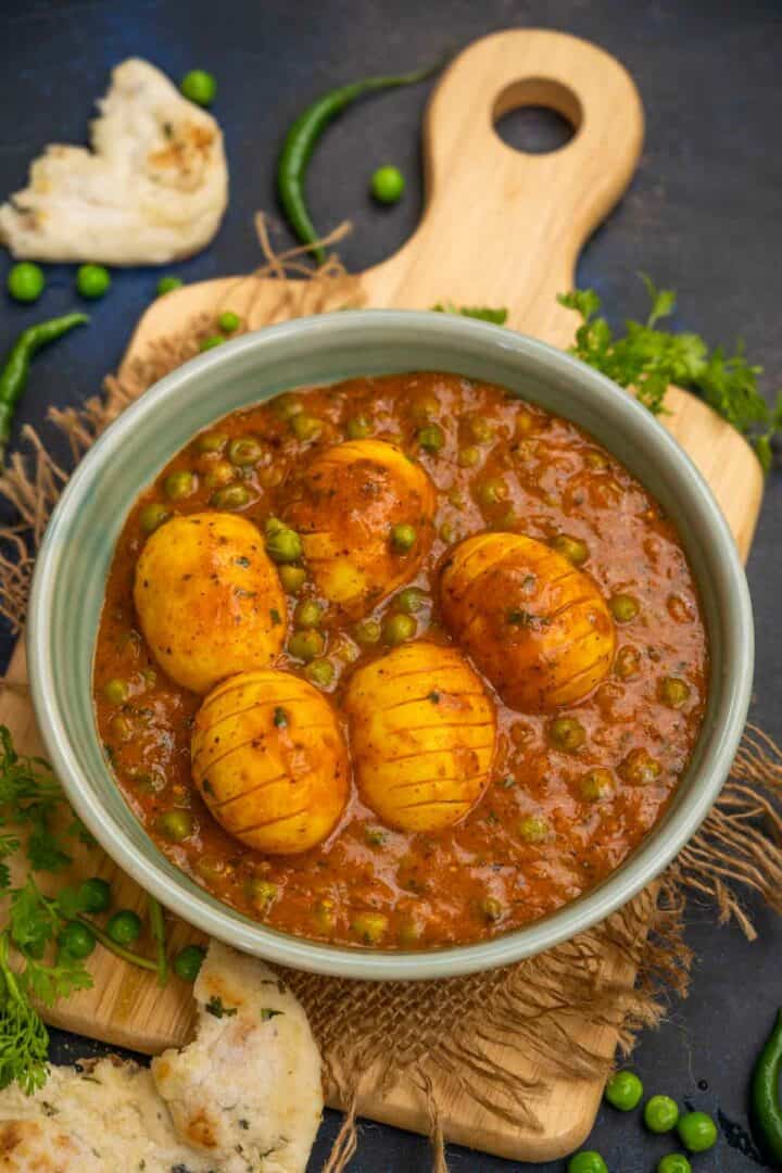 Anda Matar Masala Recipe (Dhaba Style) - Whiskaffair