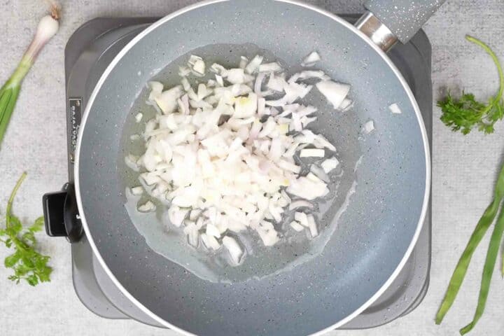 Mutton Keema Samosa recipe (Using Samosa Patti) + Video