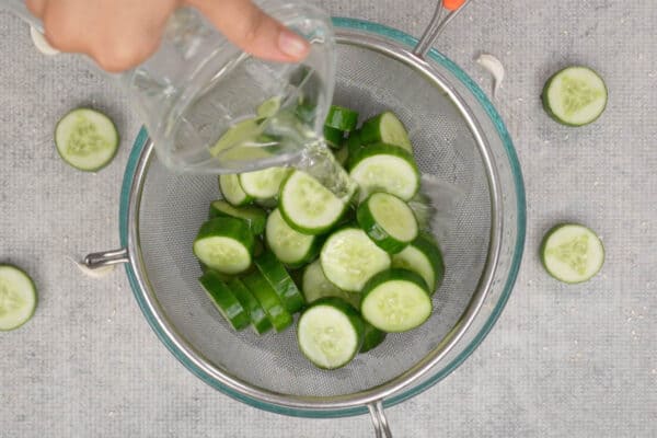 Gochujang Cucumber Salad Recipe (Oi Muchim) - Whisk Affair