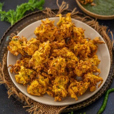 Cabbage Pakoda Recipe (Cabbage Bhajiya) - Whisk Affair