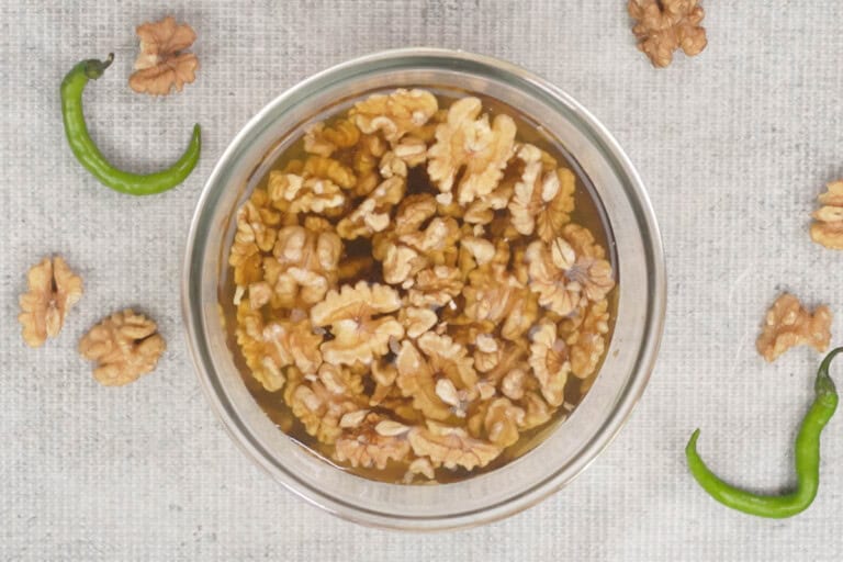Walnut Chutney Recipe (Kashmiri Doon Chetin) - Whisk Affair