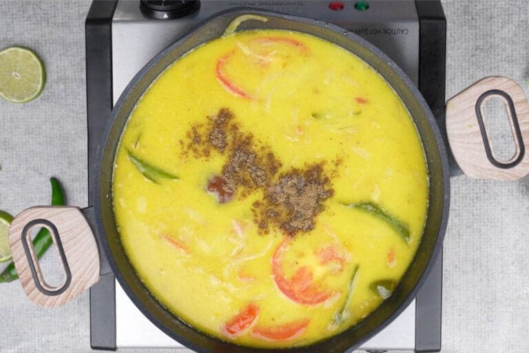 Shrimp Moilee Recipe (Prawn Moilee) - Whiskaffair