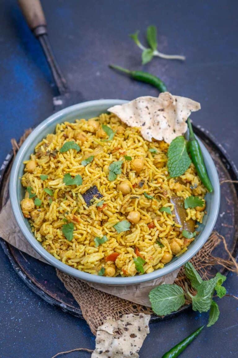 Chana Pulao Recipe (Chole Pulao, Indian Chickpea Rice Pilaf) - Whisk Affair